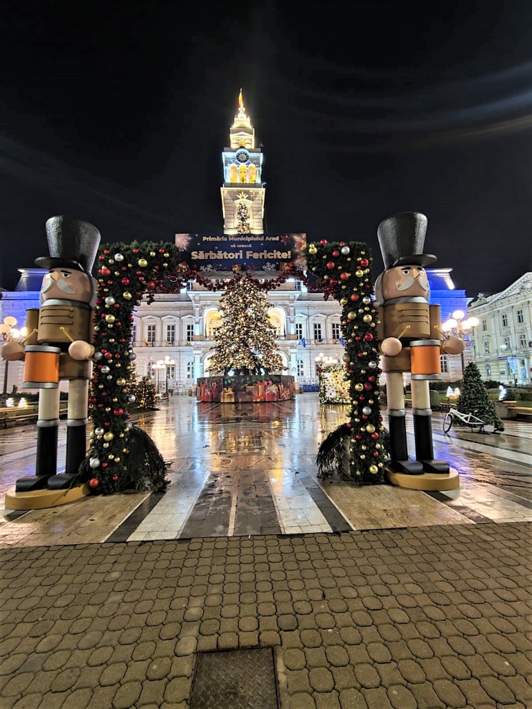 Seara corurilor din Arhiepiscopia Aradului, la Târgul de Crăciun